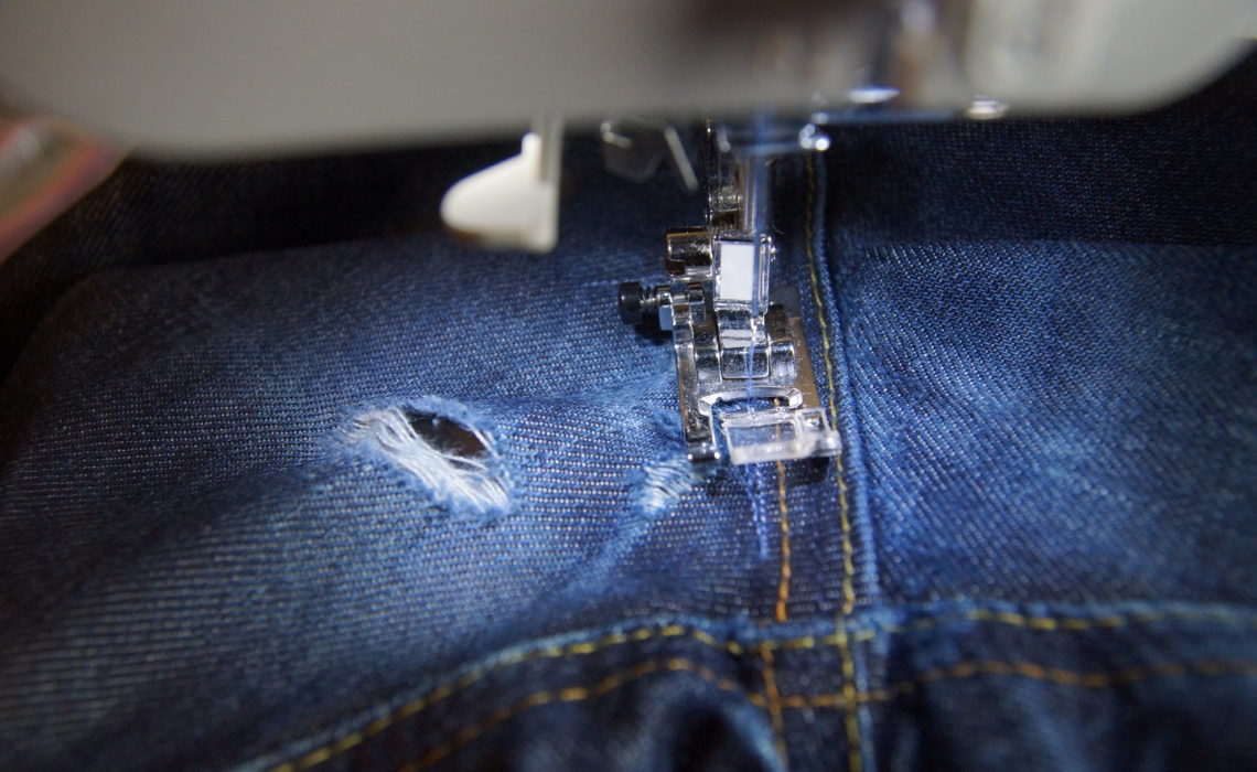 Jean Troué : après quelques coutures, on le remet | Mes Nouvelles Habitudes