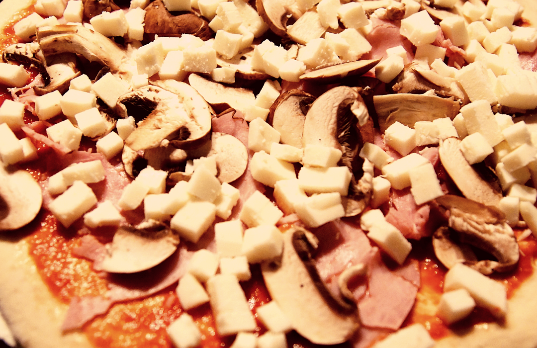 Pâte à pizza épaisse et moelleuse : la meilleure recette | Mes ... Pâte à pizza épaisse et moelleuse : la meilleure recette | Mes ...